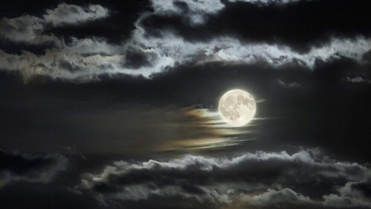 Moon Backgrounds - PixelsTalk