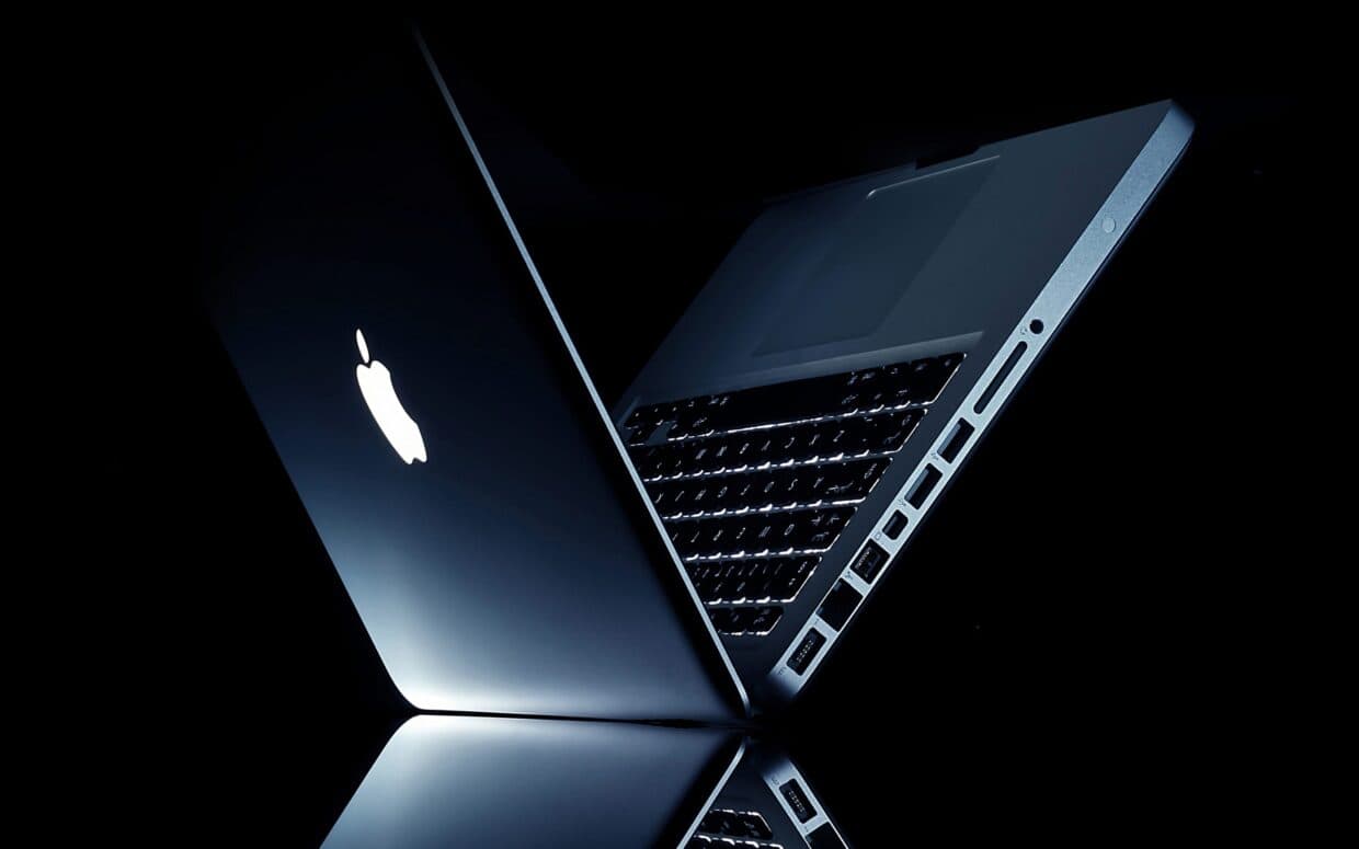 Laptop Wallpapers HD - PixelsTalk