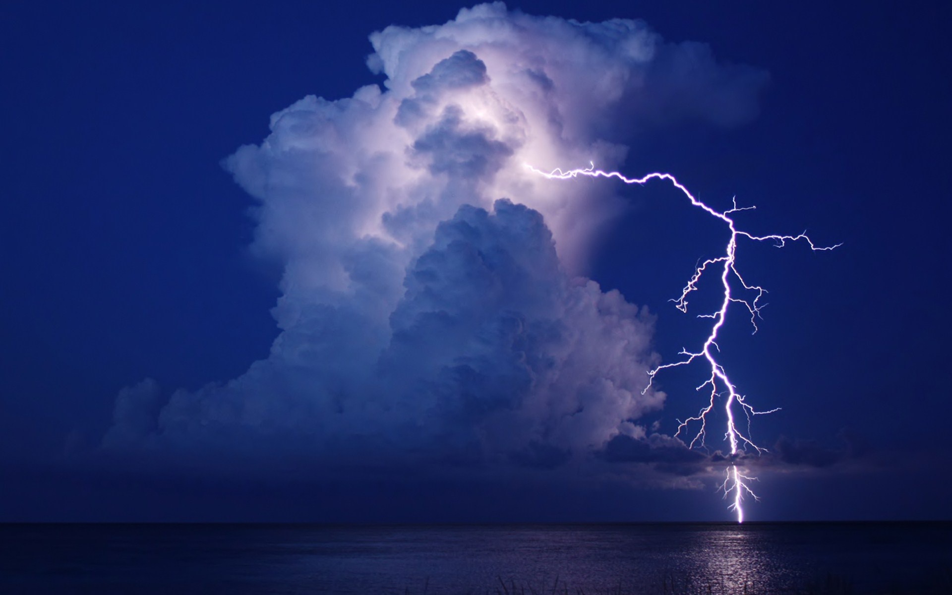 HD Lightning Storm Backgrounds Free Download HD Lightning Storm Backgrounds Free Download