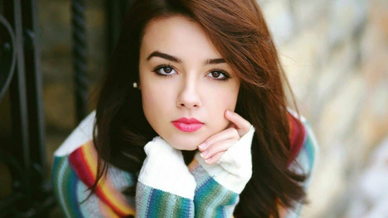 High Resolution Backgrounds Girls - PixelsTalk
