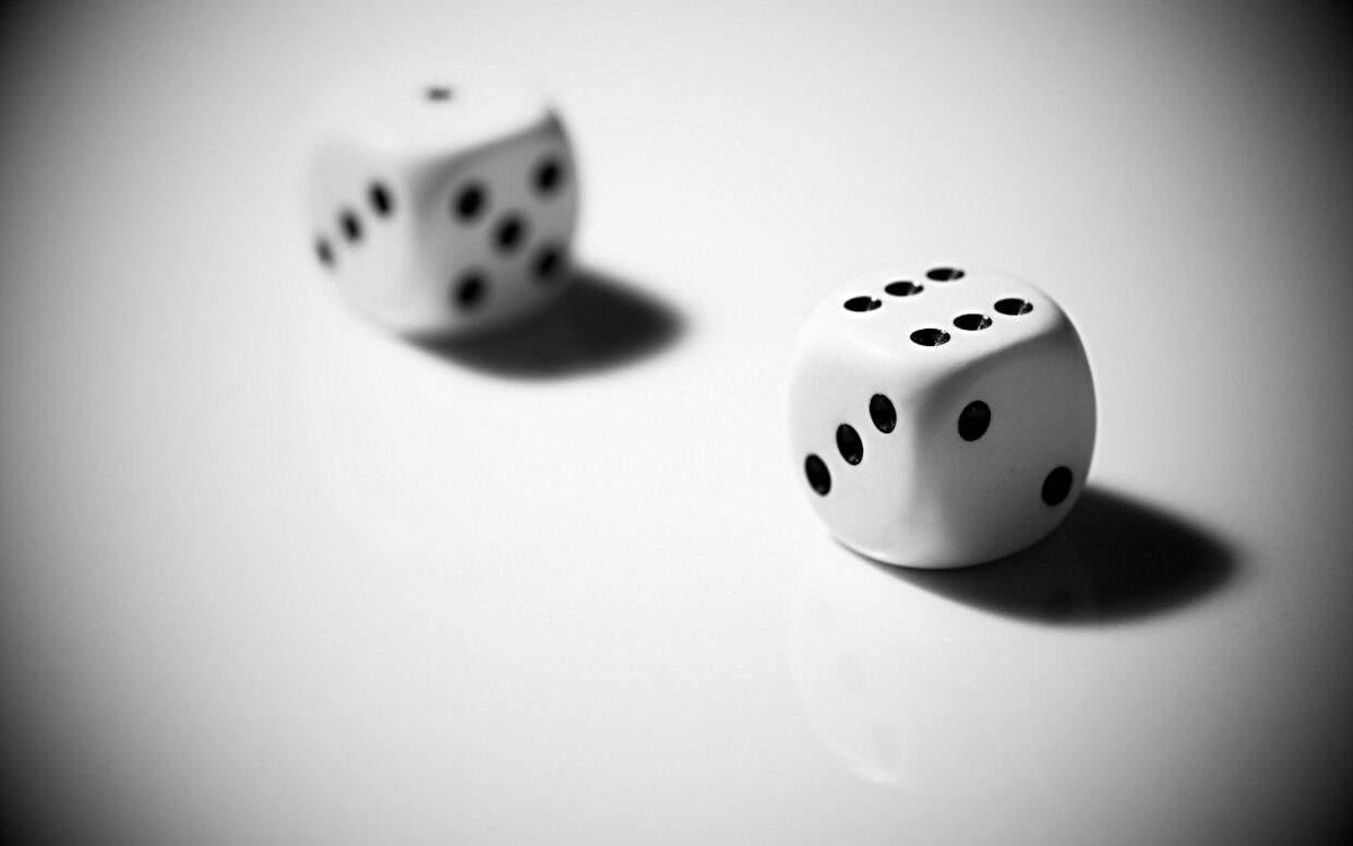 Dice Wallpapers HD - PixelsTalk