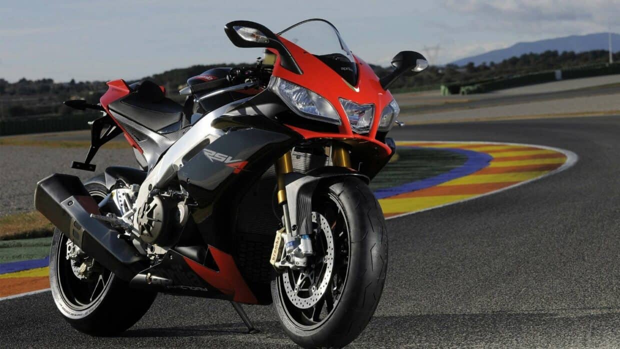 Aprilia Wallpapers - PixelsTalk