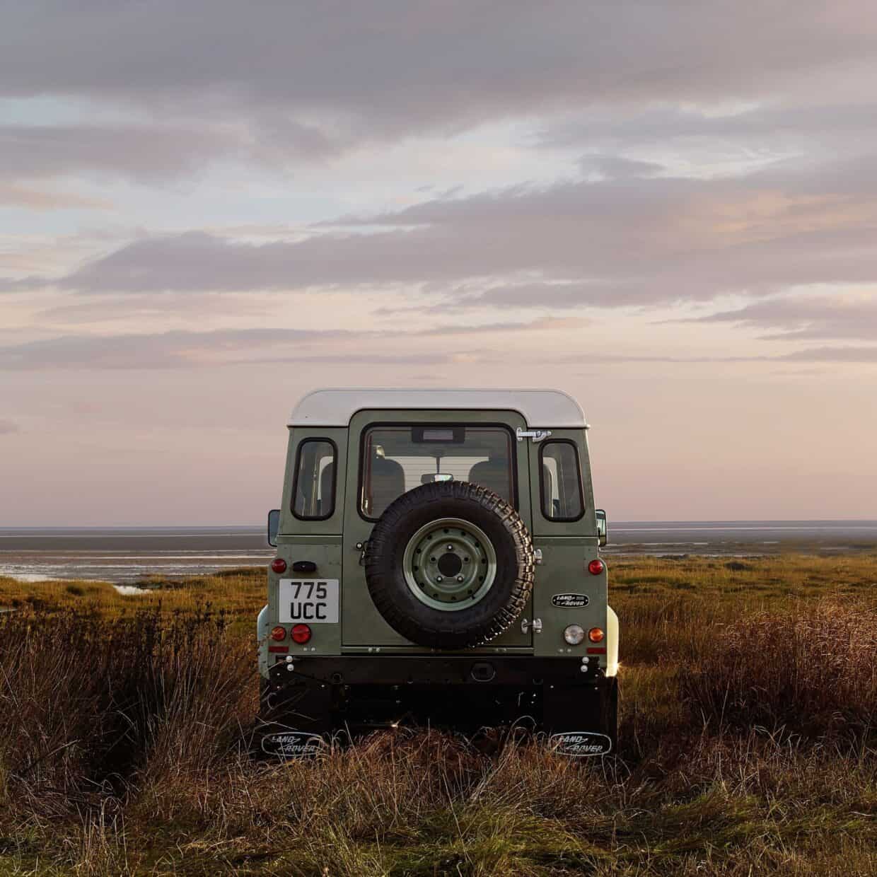 Land Rover Defender Wallpapers HD - PixelsTalk