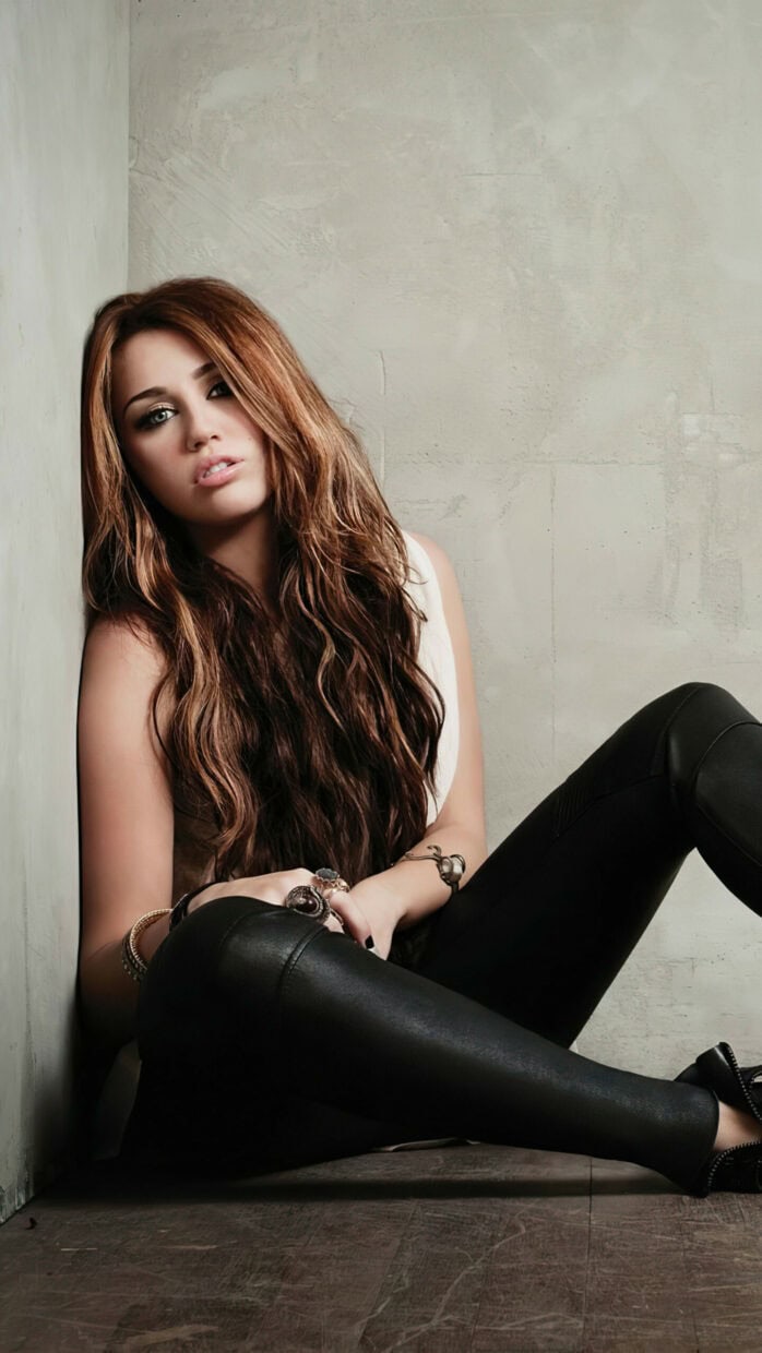 Miley Cirus Wallpapers - PixelsTalk