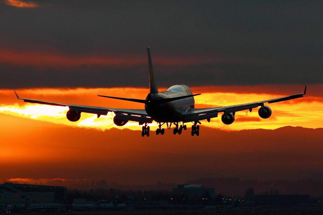 Airplane Wallpapers HD High Resolution - PixelsTalk
