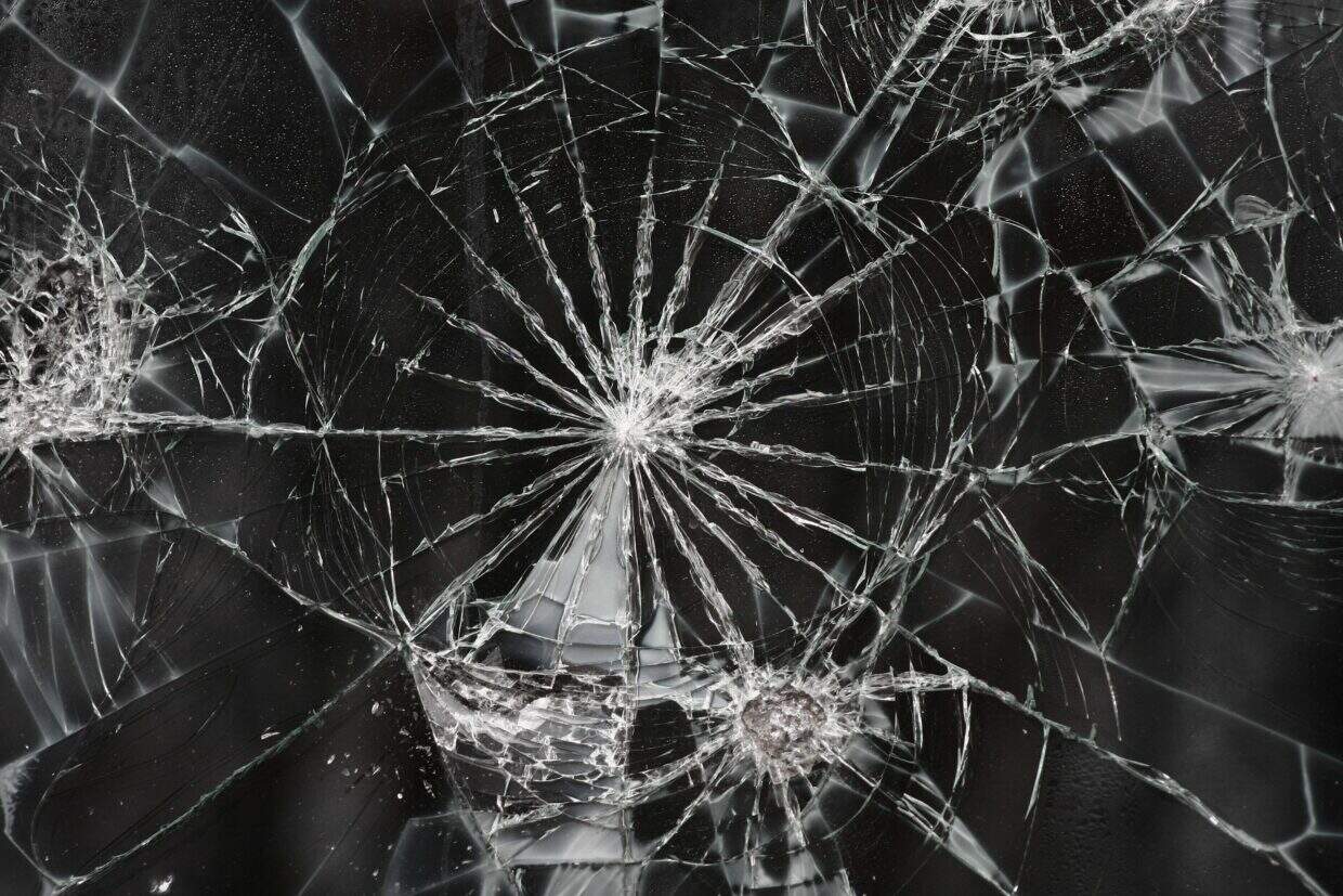 Broken Wallpapers HD High Quality - PixelsTalk