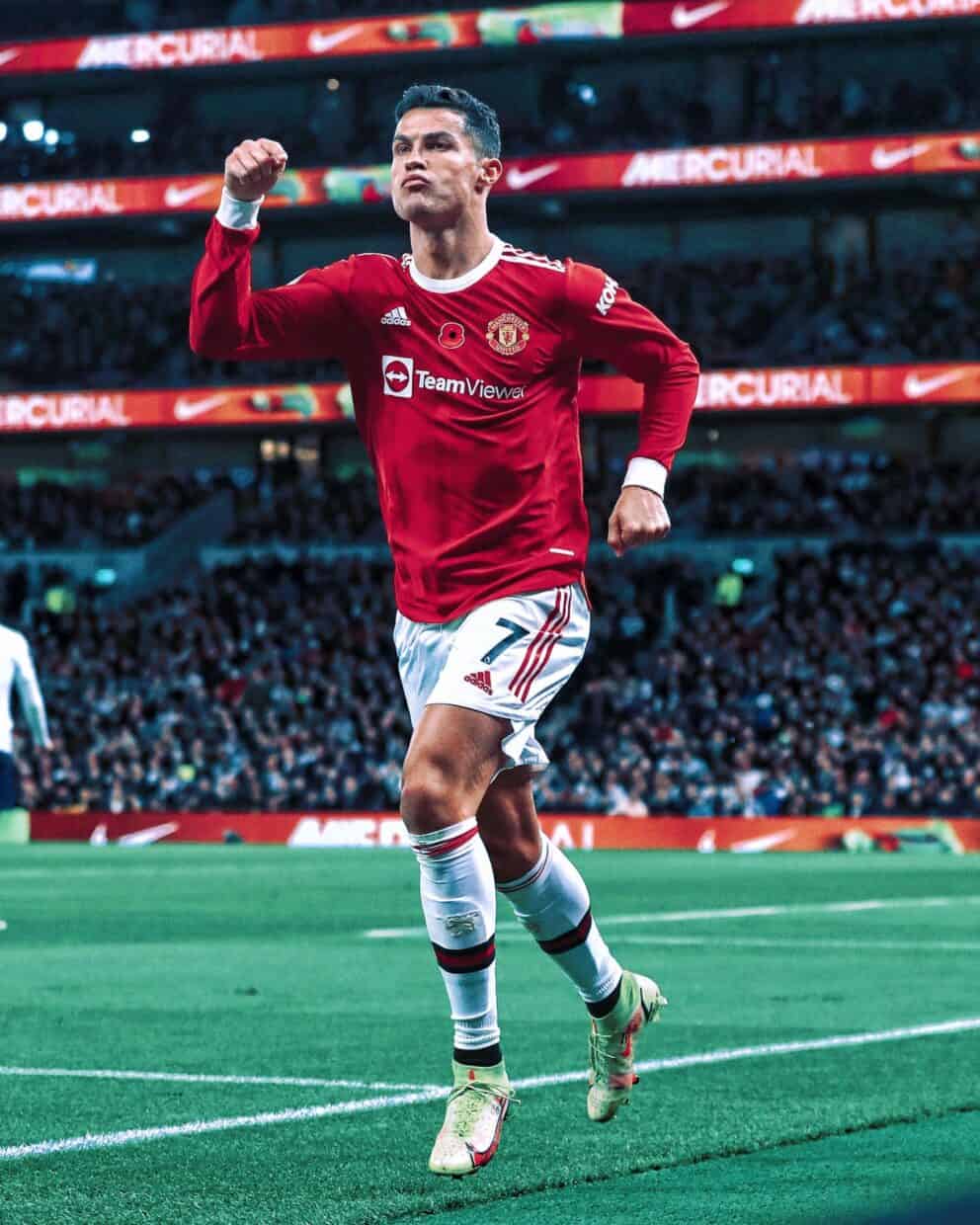Cristiano Ronaldo Wallpapers HD High Quality - PixelsTalk
