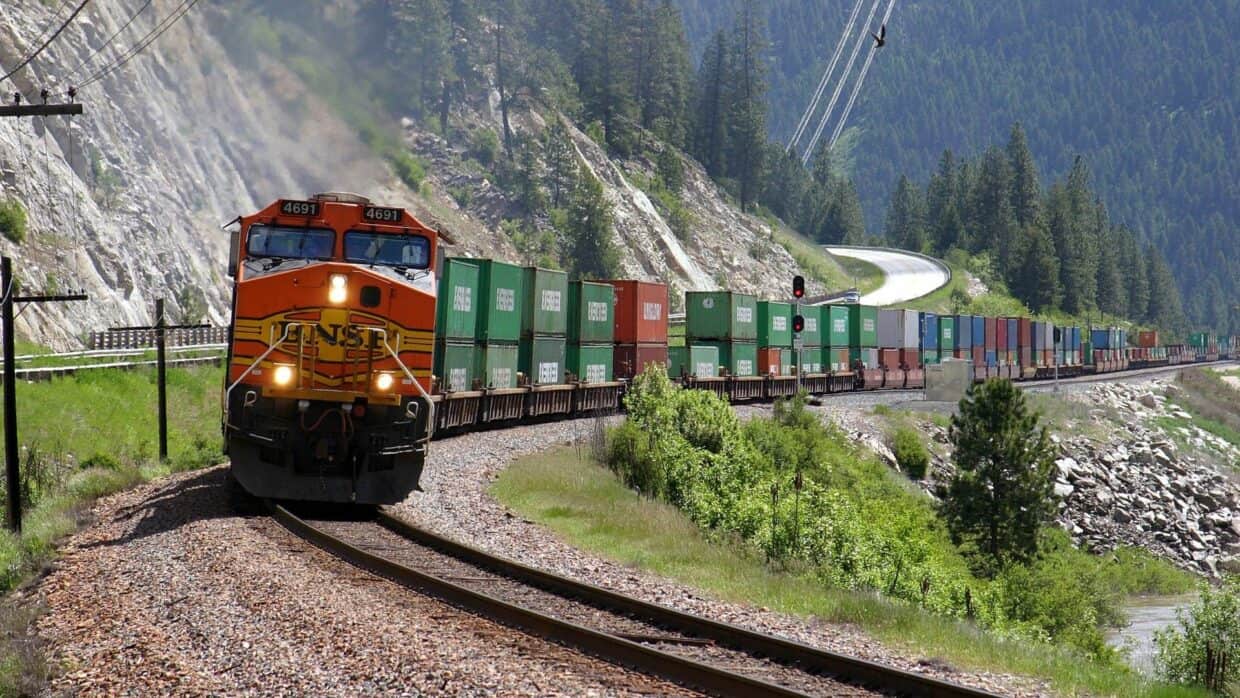 Train Wallpapers HD High Resolution - PixelsTalk
