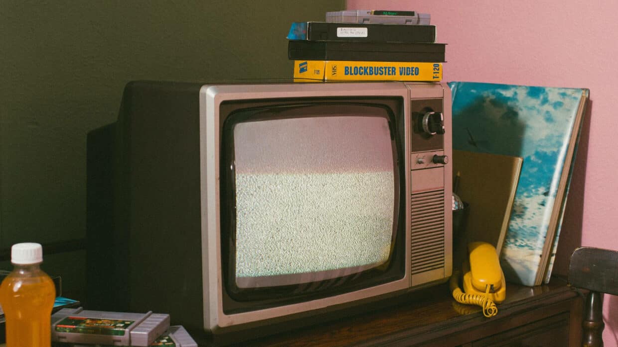 TV screen wallpapers - PixelsTalk