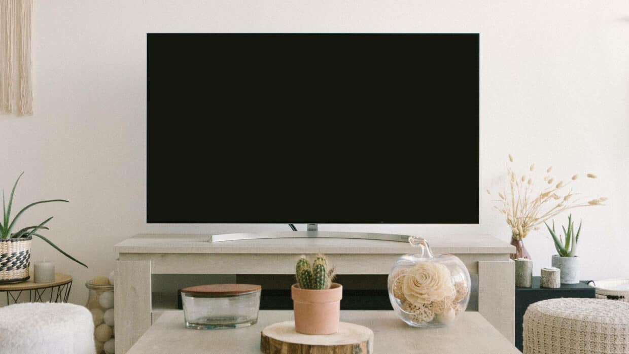 TV screen wallpapers - PixelsTalk